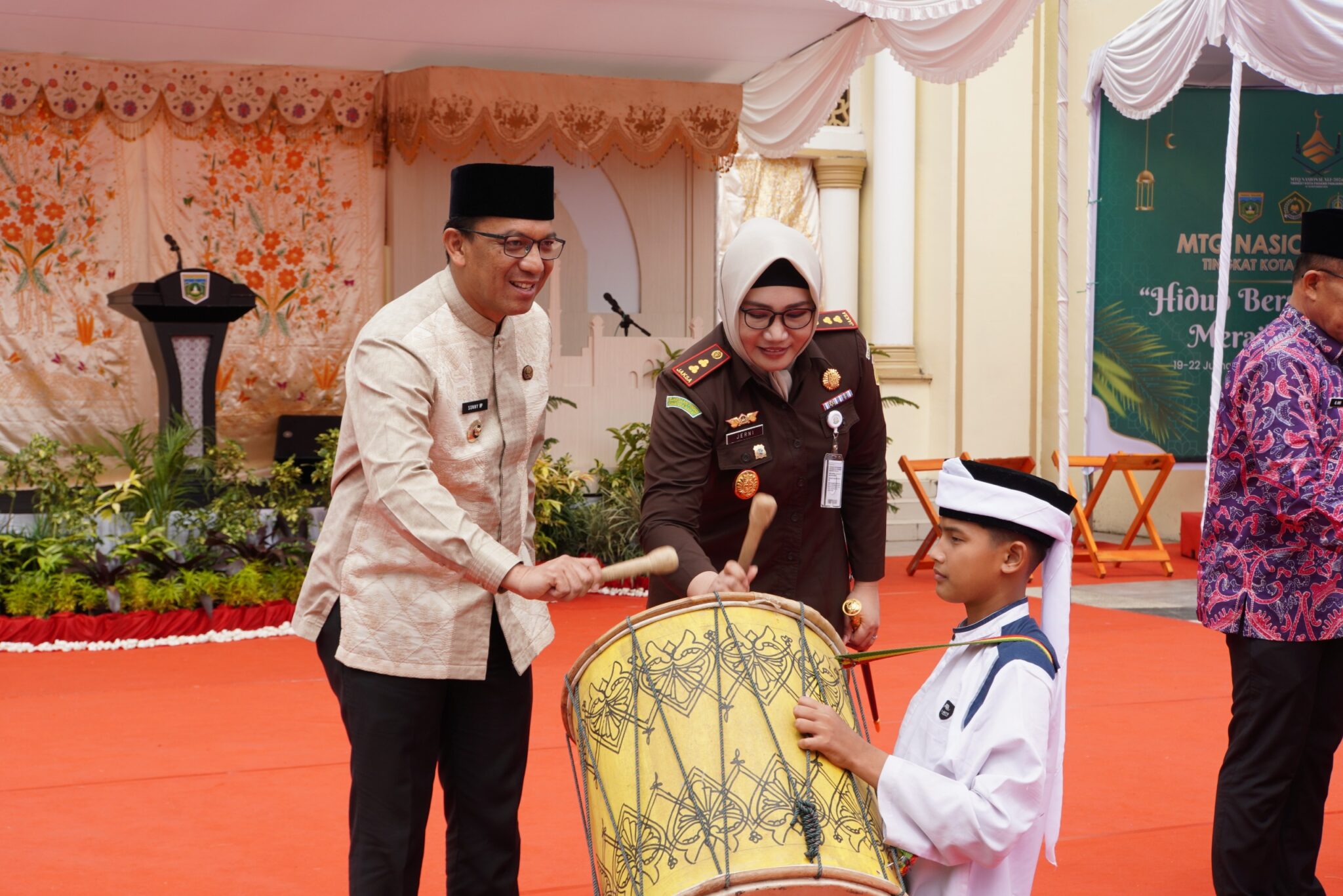 Tingkatkan Syiar Islam, Pembukaan MTQ XLI 2024 Padang Panjang Sukses ...
